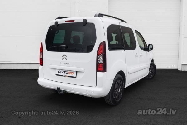 White Citroen Berlingo 2015 in Tallinn, with an engine capacity of 1.60 L and mileage of 199 thousand km for 7999 €, photo 8 on AUTOMOTO.COM.LV