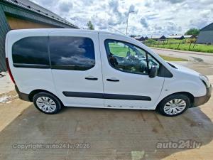 Balts Citroen Berlingo 2016 Tallina, ar dzinēja tilpumu 1.60 L un nobraukumu 330 tūkst. km par 3250 €, foto 3 vietnē AUTOMOTO.COM.LV