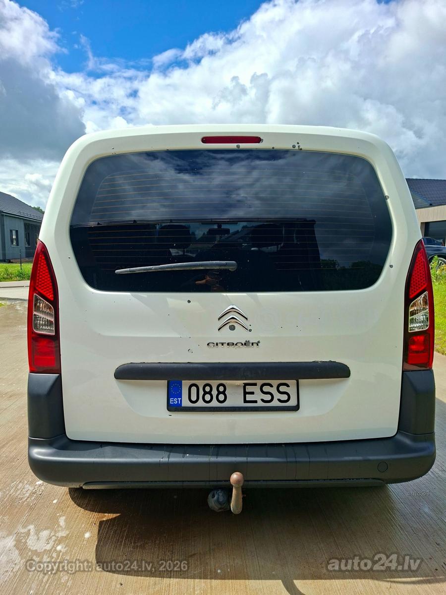 Balts Citroen Berlingo 2016 Tallina, ar dzinēja tilpumu 1.60 L un nobraukumu 330 tūkst. km par 3250 €, foto 6 vietnē AUTOMOTO.COM.LV