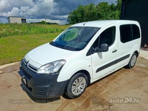 Balts Citroen Berlingo 2016 Tallina, ar dzinēja tilpumu 1.60 L un nobraukumu 330 tūkst. km par 3250 €, foto 9 vietnē AUTOMOTO.COM.LV