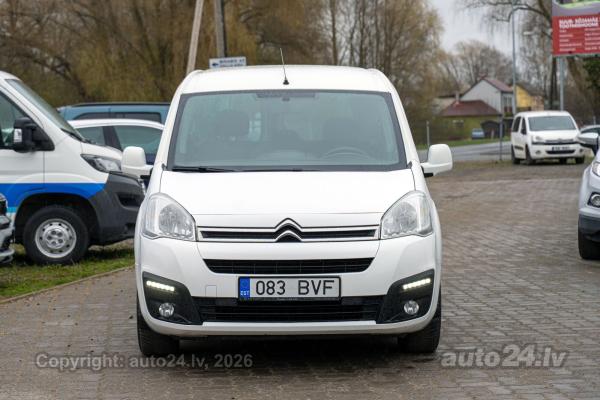 White Citroen Berlingo 2017 in Tallinn, with an engine capacity of 1.60 L and mileage of 164 thousand km for 6500 €, photo 3 on AUTOMOTO.COM.LV