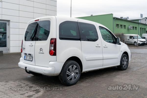 White Citroen Berlingo 2017 in Tallinn, with an engine capacity of 1.60 L and mileage of 164 thousand km for 6500 €, photo 5 on AUTOMOTO.COM.LV