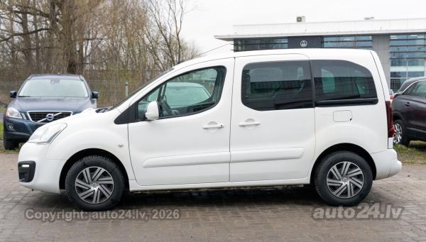 White Citroen Berlingo 2017 in Tallinn, with an engine capacity of 1.60 L and mileage of 164 thousand km for 6500 €, photo 8 on AUTOMOTO.COM.LV