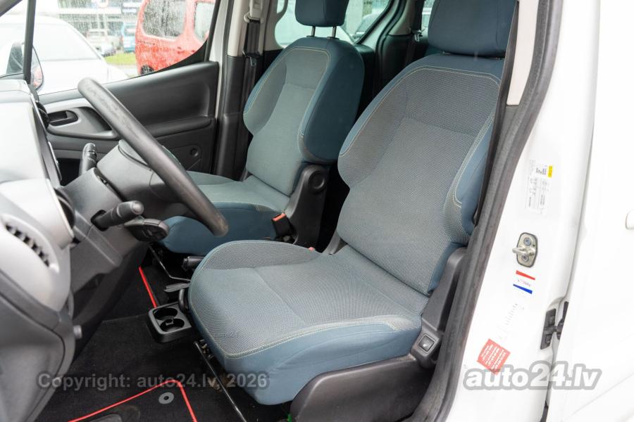 Balts Citroen Berlingo 2017 Tallina, ar dzinēja tilpumu 1.60 L un nobraukumu 164 tūkst. km par 6500 €, foto 12 vietnē AUTOMOTO.COM.LV