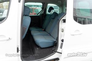 Balts Citroen Berlingo 2017 Tallina, ar dzinēja tilpumu 1.60 L un nobraukumu 164 tūkst. km par 6500 €, foto 13 vietnē AUTOMOTO.COM.LV