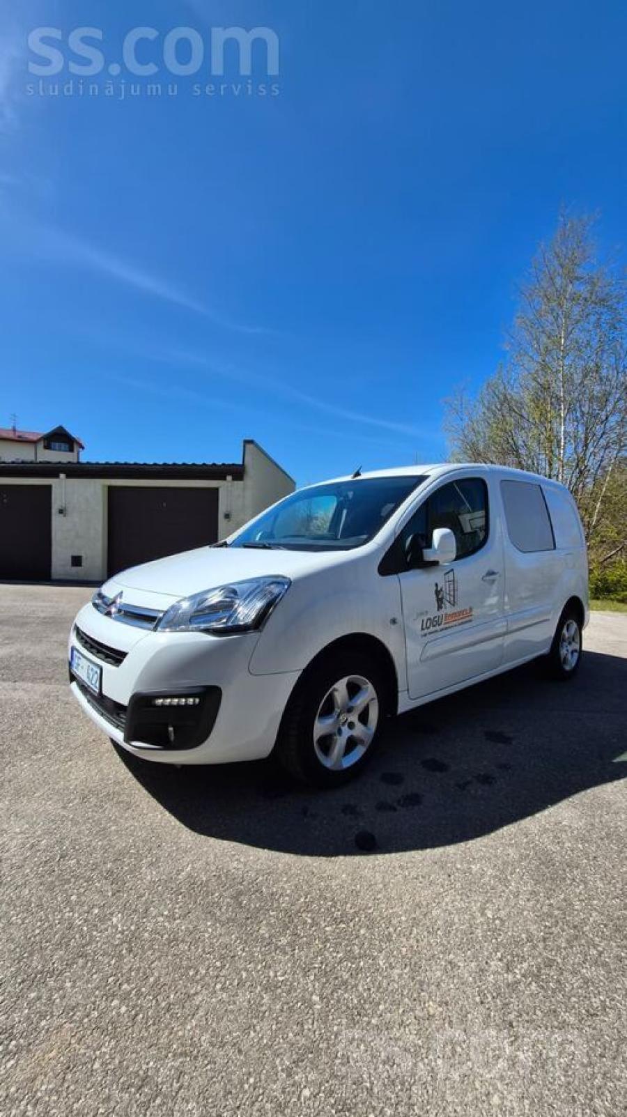 White Citroen Berlingo 2017 in Riga, with an engine capacity of 1.50 L and mileage of 105 thousand km for 7300 €, photo 14 on AUTOMOTO.COM.LV