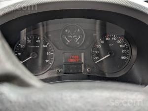White Citroen Berlingo 2017 in Riga, with an engine capacity of 1.60 L and mileage of 138 thousand km for 5100 €, photo 6 on AUTOMOTO.COM.LV