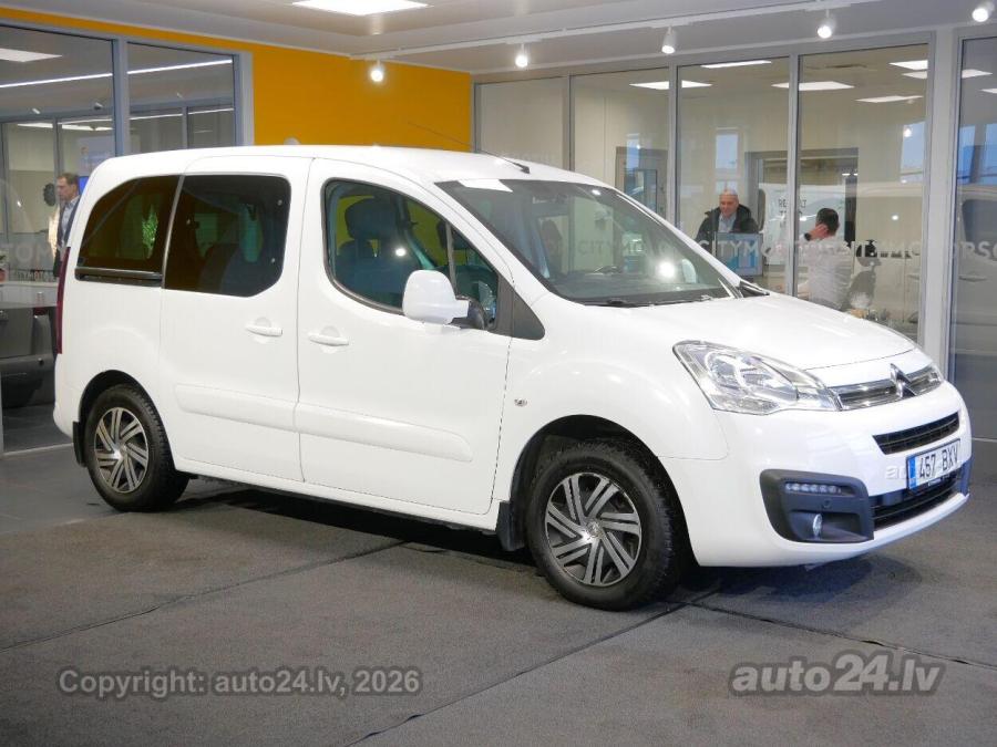 Balts Citroen Berlingo 2018 Tallina, ar dzinēja tilpumu 1.20 L un nobraukumu 115 tūkst. km par 7500 €, foto 1 vietnē AUTOMOTO.COM.LV