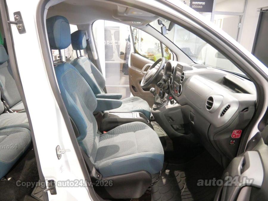 Balts Citroen Berlingo 2018 Tallina, ar dzinēja tilpumu 1.20 L un nobraukumu 115 tūkst. km par 7500 €, foto 9 vietnē AUTOMOTO.COM.LV