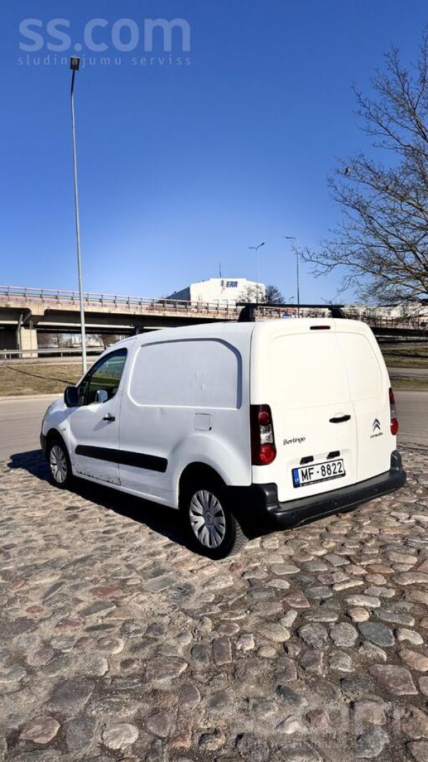 Balts Citroen Berlingo 2018 Rīga, ar dzinēja tilpumu 1.60 L un nobraukumu 200 tūkst. km par 4950 €, foto 2 vietnē AUTOMOTO.COM.LV