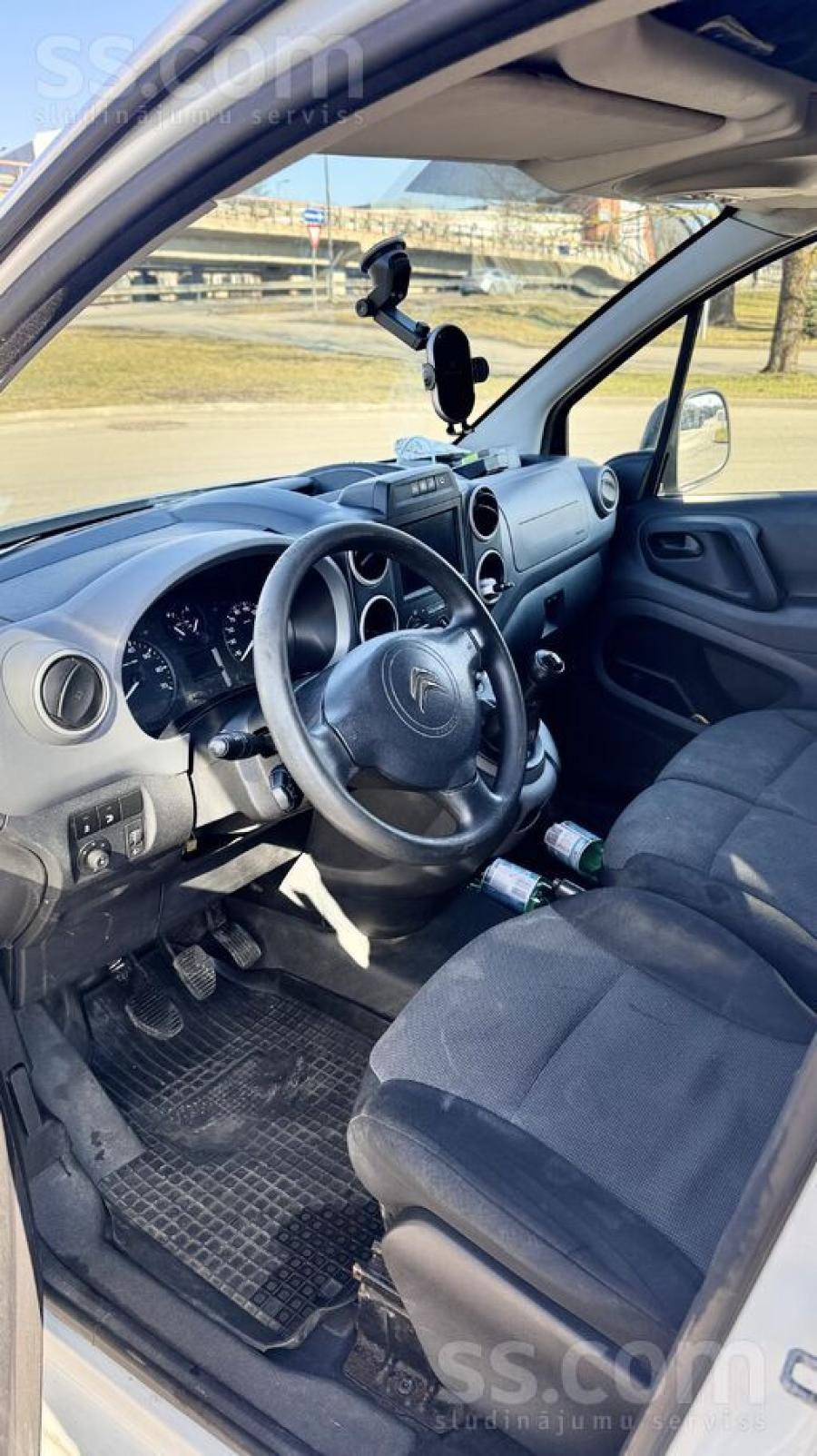 Balts Citroen Berlingo 2018 Rīga, ar dzinēja tilpumu 1.60 L un nobraukumu 200 tūkst. km par 4950 €, foto 8 vietnē AUTOMOTO.COM.LV