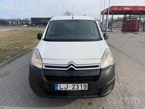 Balts Citroen Berlingo 2018 Rīga, ar dzinēja tilpumu 1.60 L un nobraukumu 418 tūkst. km par 2800 €, foto 3 vietnē AUTOMOTO.COM.LV