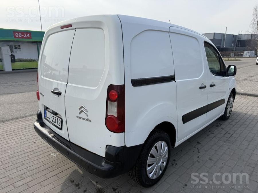 Balts Citroen Berlingo 2018 Rīga, ar dzinēja tilpumu 1.60 L un nobraukumu 418 tūkst. km par 2800 €, foto 6 vietnē AUTOMOTO.COM.LV