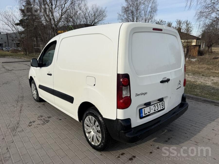 Balts Citroen Berlingo 2018 Rīga, ar dzinēja tilpumu 1.60 L un nobraukumu 418 tūkst. km par 2800 €, foto 8 vietnē AUTOMOTO.COM.LV