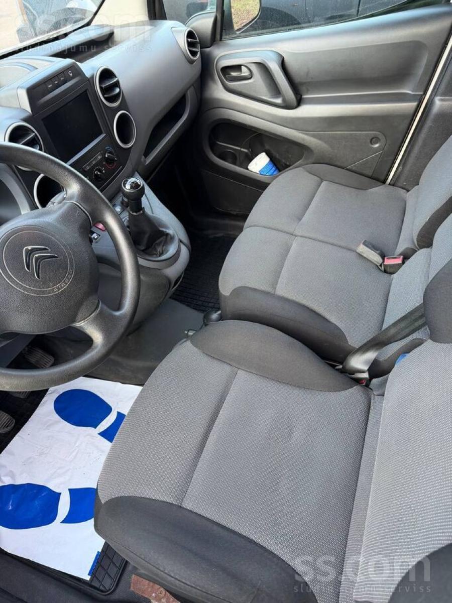 Balts Citroen Berlingo 2018 Rīga, ar dzinēja tilpumu 1.60 L un nobraukumu 418 tūkst. km par 2800 €, foto 12 vietnē AUTOMOTO.COM.LV