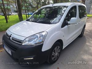White Citroen Berlingo 2018 in Tallinn, with an engine capacity of 1.60 L and mileage of 222 thousand km for 5300 €, photo  on AUTOMOTO.COM.LV