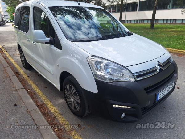 White Citroen Berlingo 2018 in Tallinn, with an engine capacity of 1.60 L and mileage of 222 thousand km for 5300 €, photo 2 on AUTOMOTO.COM.LV