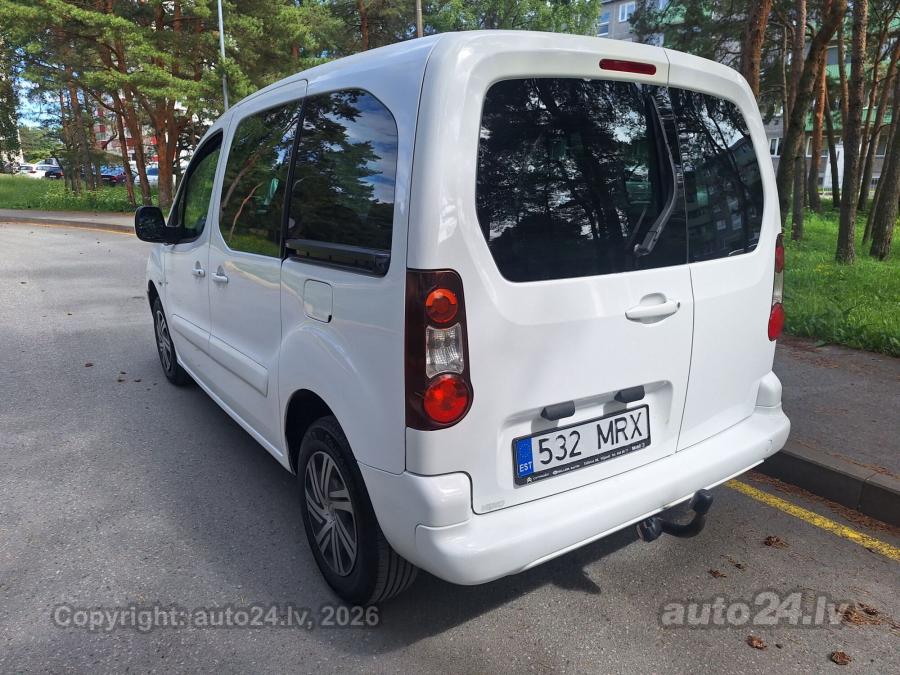 White Citroen Berlingo 2018 in Tallinn, with an engine capacity of 1.60 L and mileage of 222 thousand km for 5300 €, photo 5 on AUTOMOTO.COM.LV