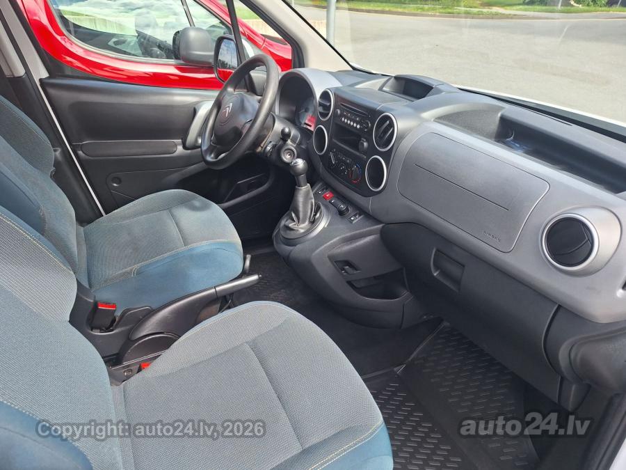 White Citroen Berlingo 2018 in Tallinn, with an engine capacity of 1.60 L and mileage of 222 thousand km for 5300 €, photo 6 on AUTOMOTO.COM.LV
