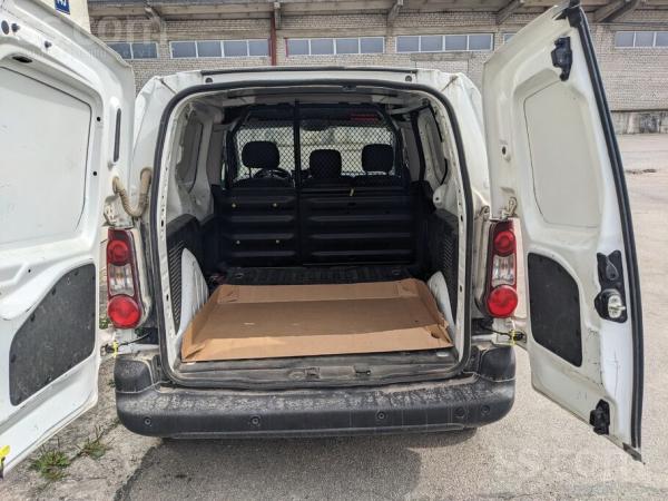 Balts Citroen Berlingo 2018 Rīga, ar dzinēja tilpumu 1.60 L un nobraukumu 128 tūkst. km par 5400 €, foto 9 vietnē AUTOMOTO.COM.LV
