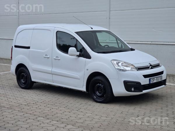 Balts Citroen Berlingo 2018 Rīga, ar dzinēja tilpumu 1.60 L un nobraukumu 200 tūkst. km par 5200 €, foto 1 vietnē AUTOMOTO.COM.LV