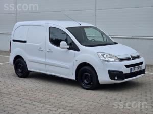 White Citroen Berlingo 2018 in Riga, with an engine capacity of 1.60 L and mileage of 200 thousand km for 5200 €, photo  on AUTOMOTO.COM.LV
