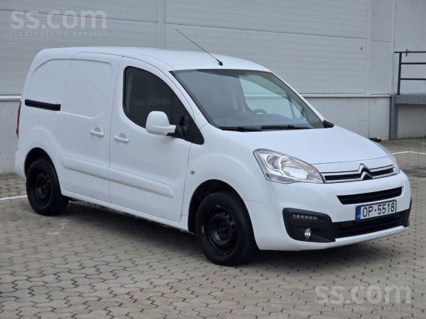 Balts Citroen Berlingo 2018 Rīga, ar dzinēja tilpumu 1.60 L un nobraukumu 200 tūkst. km par 5200 €, foto 9 vietnē AUTOMOTO.COM.LV