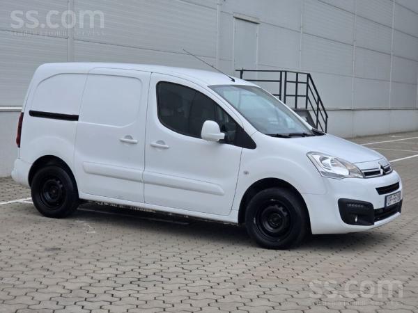 Balts Citroen Berlingo 2018 Rīga, ar dzinēja tilpumu 1.60 L un nobraukumu 200 tūkst. km par 5200 €, foto 10 vietnē AUTOMOTO.COM.LV