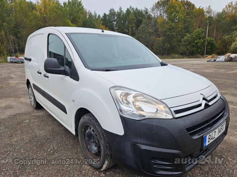 Белый Ситроен Берлинго 2018 в Таллин, объемом двигателя 1.60 л и пробегом 192 тыс. км за 6000 €, фото 3 на AUTOMOTO.COM.LV