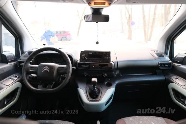 Balts Citroen Berlingo 2019 Tallina, ar dzinēja tilpumu 1.20 L un nobraukumu 130 tūkst. km par 11900 €, foto 4 vietnē AUTOMOTO.COM.LV