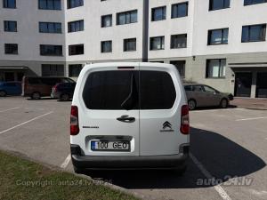 White Citroen Berlingo 2019 in Tallinn, with an engine capacity of 1.20 L and mileage of 132 thousand km for 9100 €, photo 5 on AUTOMOTO.COM.LV