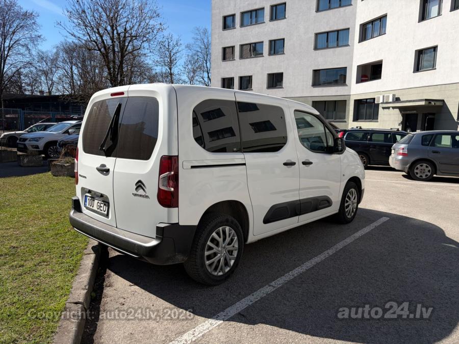White Citroen Berlingo 2019 in Tallinn, with an engine capacity of 1.20 L and mileage of 132 thousand km for 9100 €, photo 6 on AUTOMOTO.COM.LV