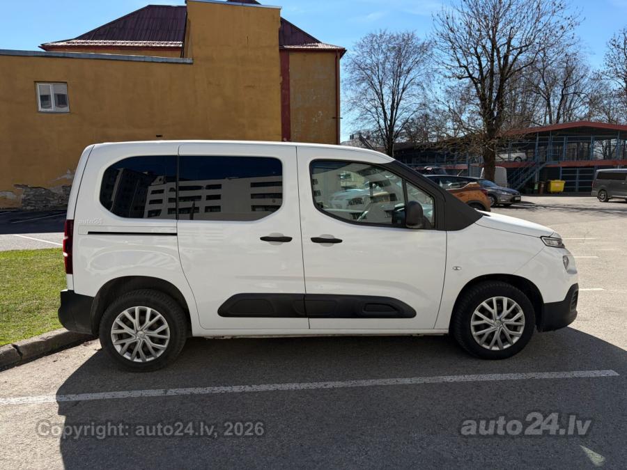 White Citroen Berlingo 2019 in Tallinn, with an engine capacity of 1.20 L and mileage of 132 thousand km for 9100 €, photo 7 on AUTOMOTO.COM.LV