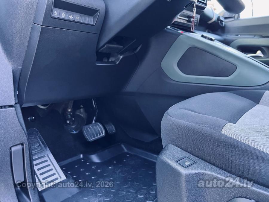 Balts Citroen Berlingo 2019 Narva, ar dzinēja tilpumu 1.50 L un nobraukumu 103 tūkst. km par 15590 €, foto 18 vietnē AUTOMOTO.COM.LV