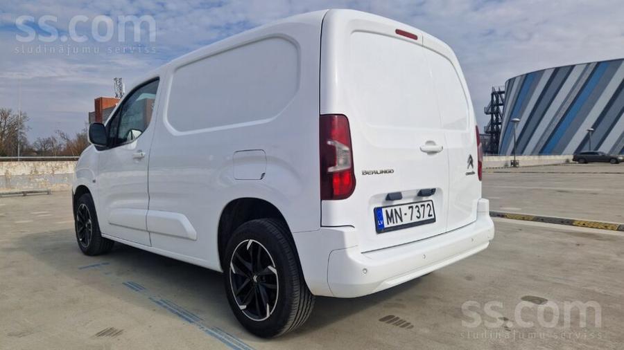 White Citroen Berlingo 2019 in Riga, with an engine capacity of 1.50 L and mileage of 113 thousand km for 11500 €, photo 8 on AUTOMOTO.COM.LV