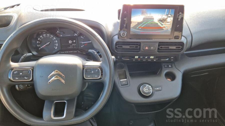 White Citroen Berlingo 2019 in Riga, with an engine capacity of 1.50 L and mileage of 113 thousand km for 11500 €, photo 12 on AUTOMOTO.COM.LV