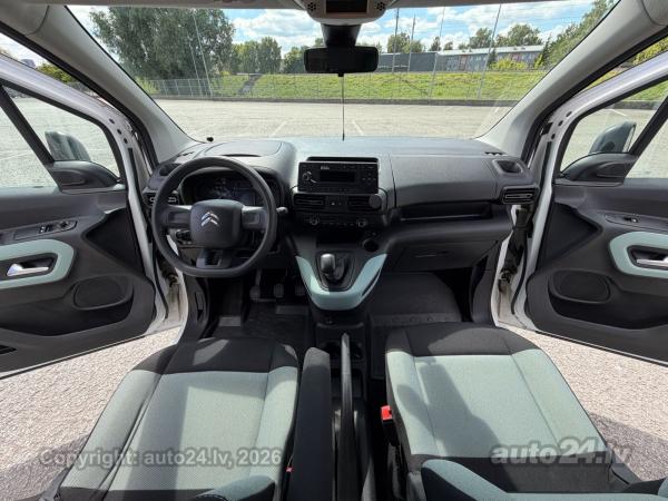 Balts Citroen Berlingo 2019 Tallina, ar dzinēja tilpumu 1.20 L un nobraukumu 135 tūkst. km par 7900 €, foto 9 vietnē AUTOMOTO.COM.LV