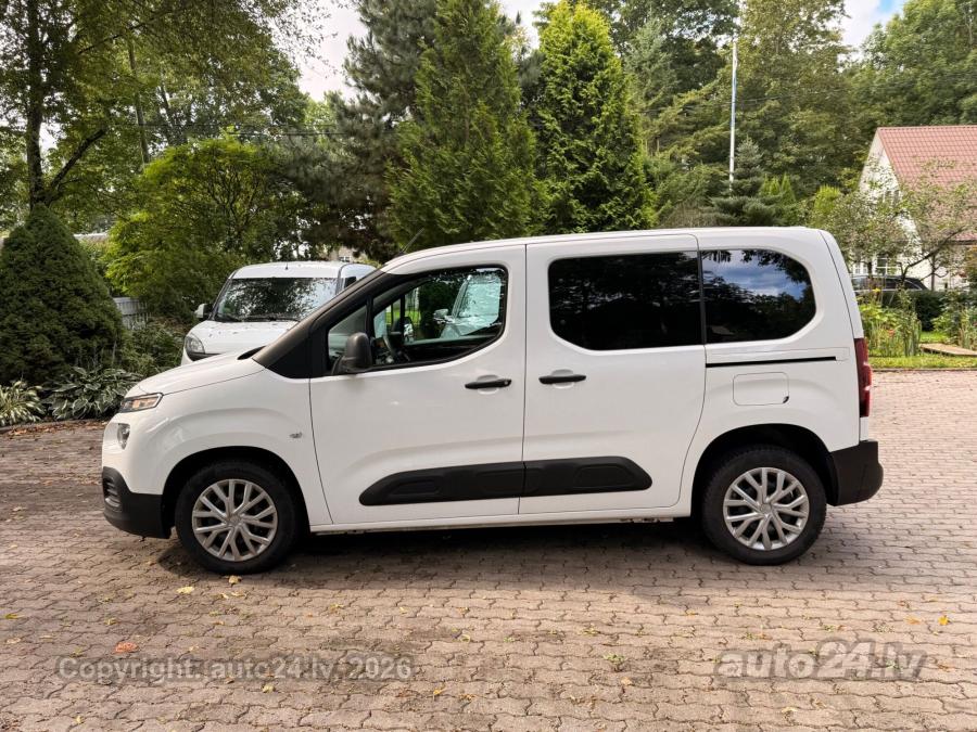 Balts Citroen Berlingo 2019 Tallina, ar dzinēja tilpumu 1.20 L un nobraukumu 134 tūkst. km par 8300 €, foto 9 vietnē AUTOMOTO.COM.LV