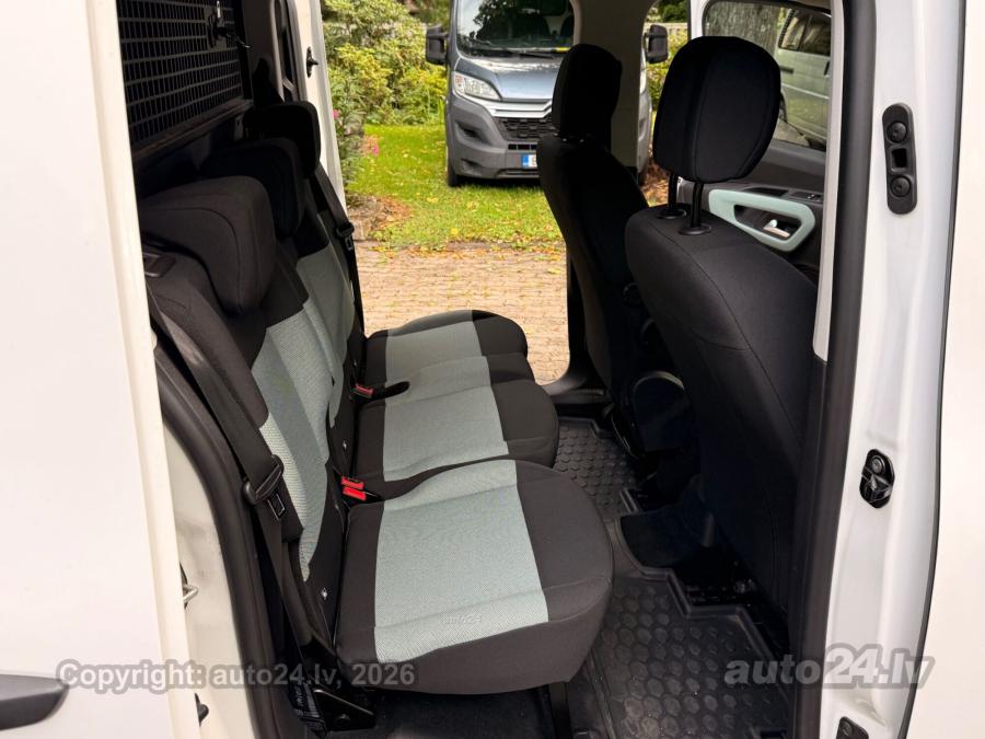 Balts Citroen Berlingo 2019 Tallina, ar dzinēja tilpumu 1.20 L un nobraukumu 134 tūkst. km par 8300 €, foto 13 vietnē AUTOMOTO.COM.LV
