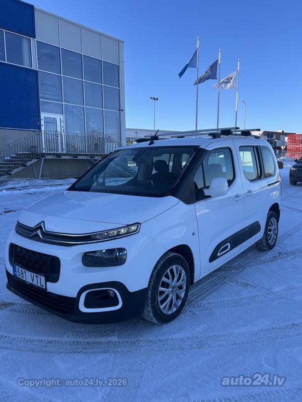 White Citroen Berlingo 2020 in Tallinn, with an engine capacity of 1.20 L and mileage of 80 thousand km for 11500 €, photo 1 on AUTOMOTO.COM.LV