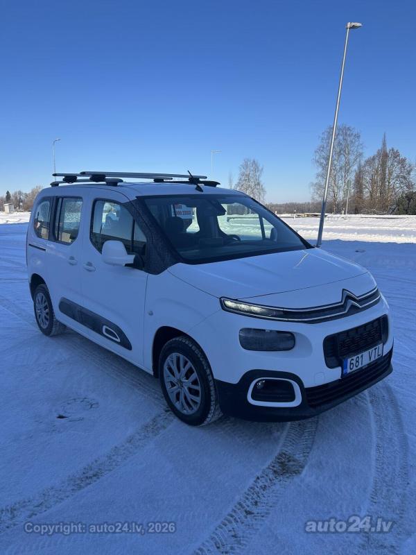 White Citroen Berlingo 2020 in Tallinn, with an engine capacity of 1.20 L and mileage of 80 thousand km for 11500 €, photo 3 on AUTOMOTO.COM.LV