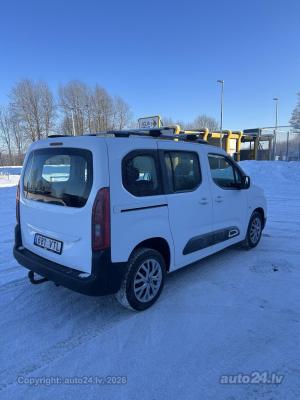 White Citroen Berlingo 2020 in Tallinn, with an engine capacity of 1.20 L and mileage of 80 thousand km for 11500 €, photo 4 on AUTOMOTO.COM.LV