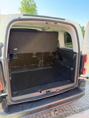 Balts Citroen Berlingo 2020 Tallina, ar dzinēja tilpumu 1.50 L un nobraukumu 122 tūkst. km par 11900 €, foto 11 vietnē AUTOMOTO.COM.LV