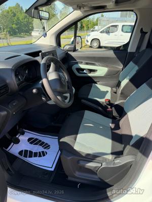 Balts Citroen Berlingo 2020 Tallina, ar dzinēja tilpumu 1.50 L un nobraukumu 122 tūkst. km par 11900 €, foto 15 vietnē AUTOMOTO.COM.LV