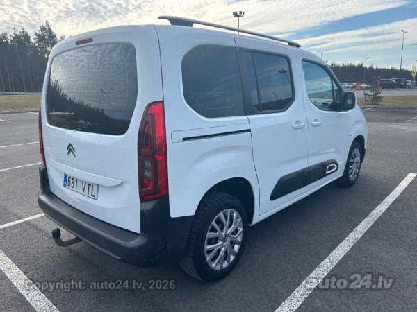 White Citroen Berlingo 2020 in Tallinn, with an engine capacity of 1.20 L and mileage of 86 thousand km for 12499 €, photo 4 on AUTOMOTO.COM.LV