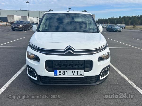 White Citroen Berlingo 2020 in Tallinn, with an engine capacity of 1.20 L and mileage of 86 thousand km for 12499 €, photo 6 on AUTOMOTO.COM.LV