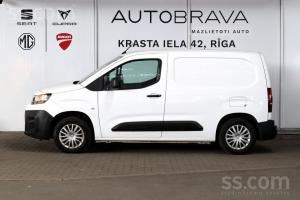 Balts Citroen Berlingo 2020 Rīga, ar dzinēja tilpumu 1.50 L un nobraukumu 125 tūkst. km par 9400 €, foto 5 vietnē AUTOMOTO.COM.LV