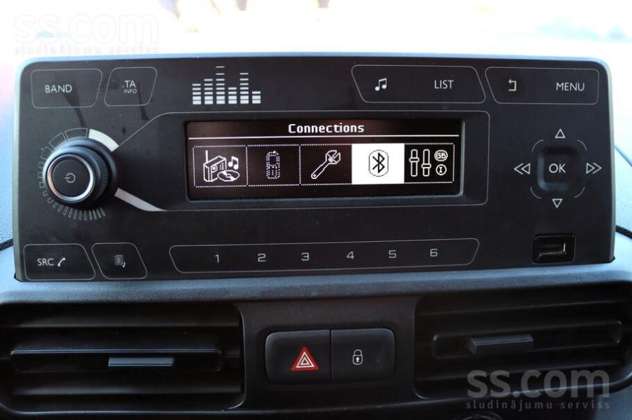 Balts Citroen Berlingo 2020 Rīga, ar dzinēja tilpumu 1.50 L un nobraukumu 125 tūkst. km par 9400 €, foto 13 vietnē AUTOMOTO.COM.LV