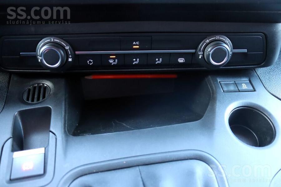 Balts Citroen Berlingo 2020 Rīga, ar dzinēja tilpumu 1.50 L un nobraukumu 125 tūkst. km par 9400 €, foto 14 vietnē AUTOMOTO.COM.LV