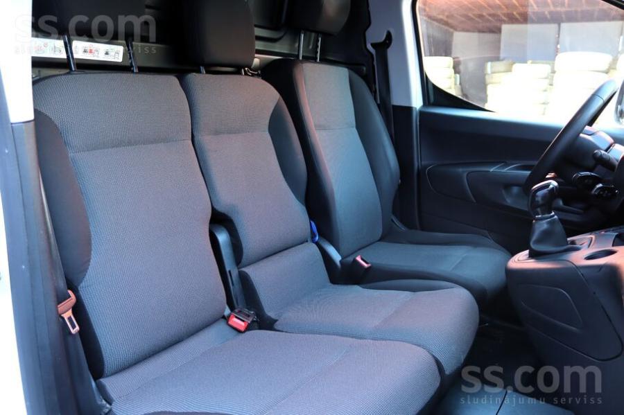 Balts Citroen Berlingo 2020 Rīga, ar dzinēja tilpumu 1.50 L un nobraukumu 125 tūkst. km par 9400 €, foto 22 vietnē AUTOMOTO.COM.LV